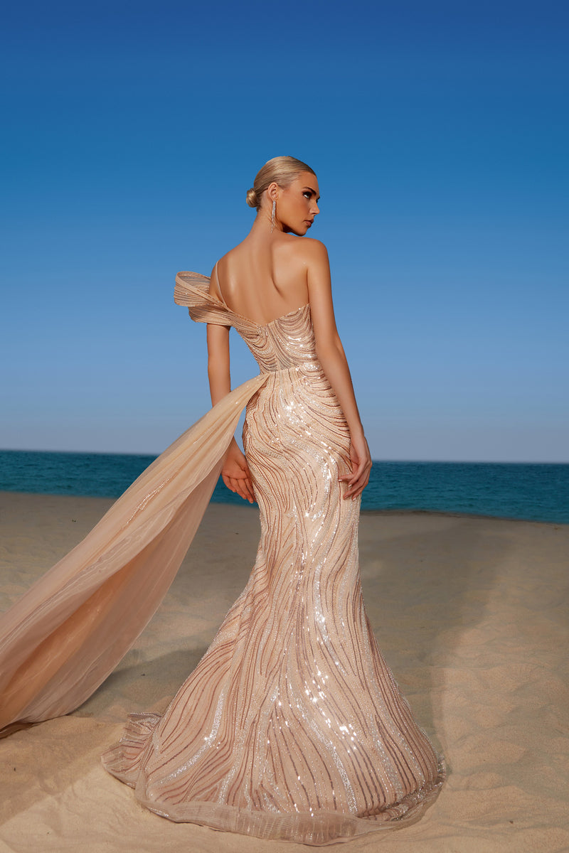 Style HX008 – Luscious Delia